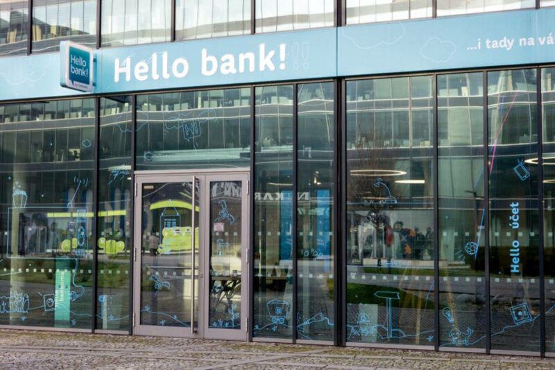 Hello Bank s konečnou platností končí. Klienti dostávají výpovědi ...