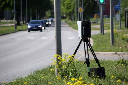 Píchli jste kolo u auta? Pomůže vám zelená karta nebo policie - ePřehledně